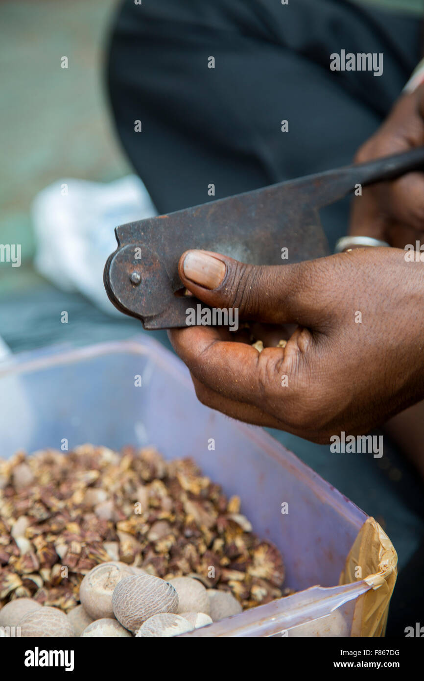 Man cutting fruit hi-res stock photography and images - Alamy