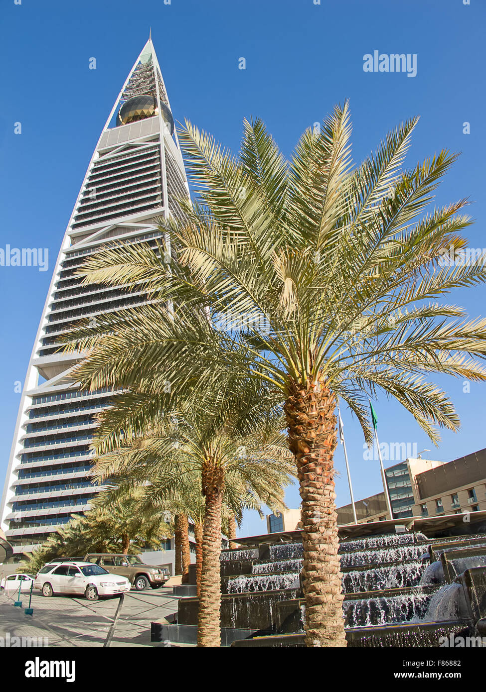 Riyadh december 22 al faisaliah hi-res stock photography and images - Alamy