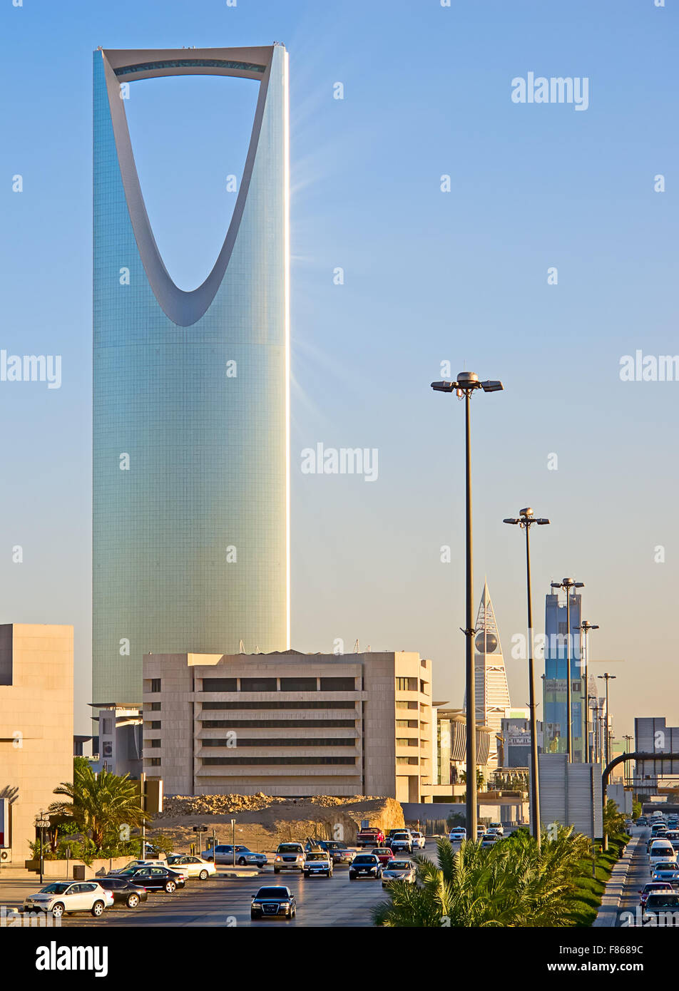 RIYADH - DECEMBER 22: Kingdom tower on December 22, 2009 in Riyadh ...