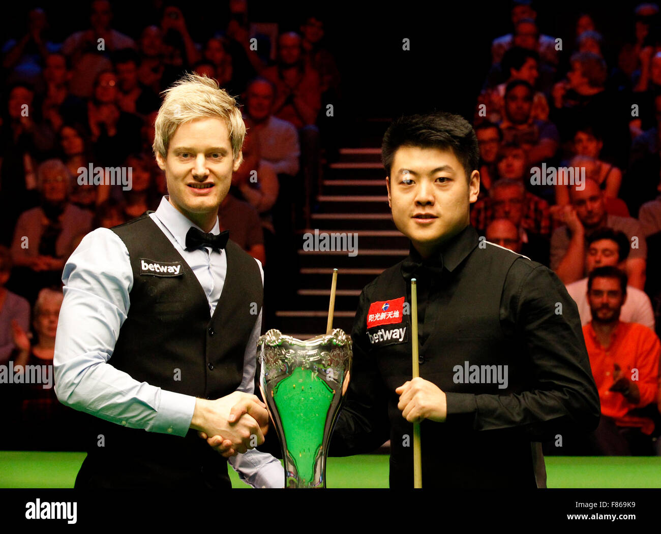 Shakes hands before the match hi-res stock photography and images - Alamy