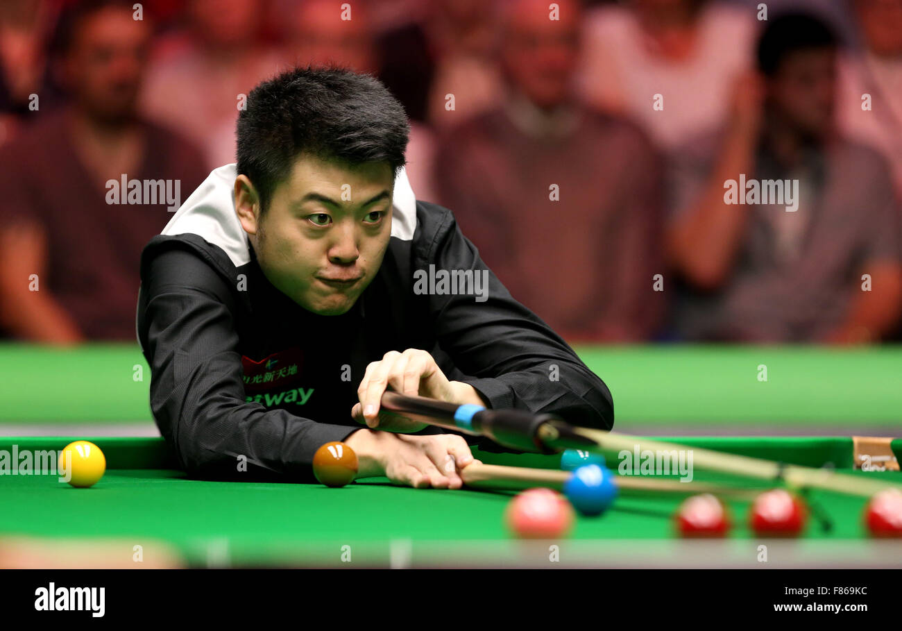 Liang wenbo during hi-res stock photography and images - Alamy
