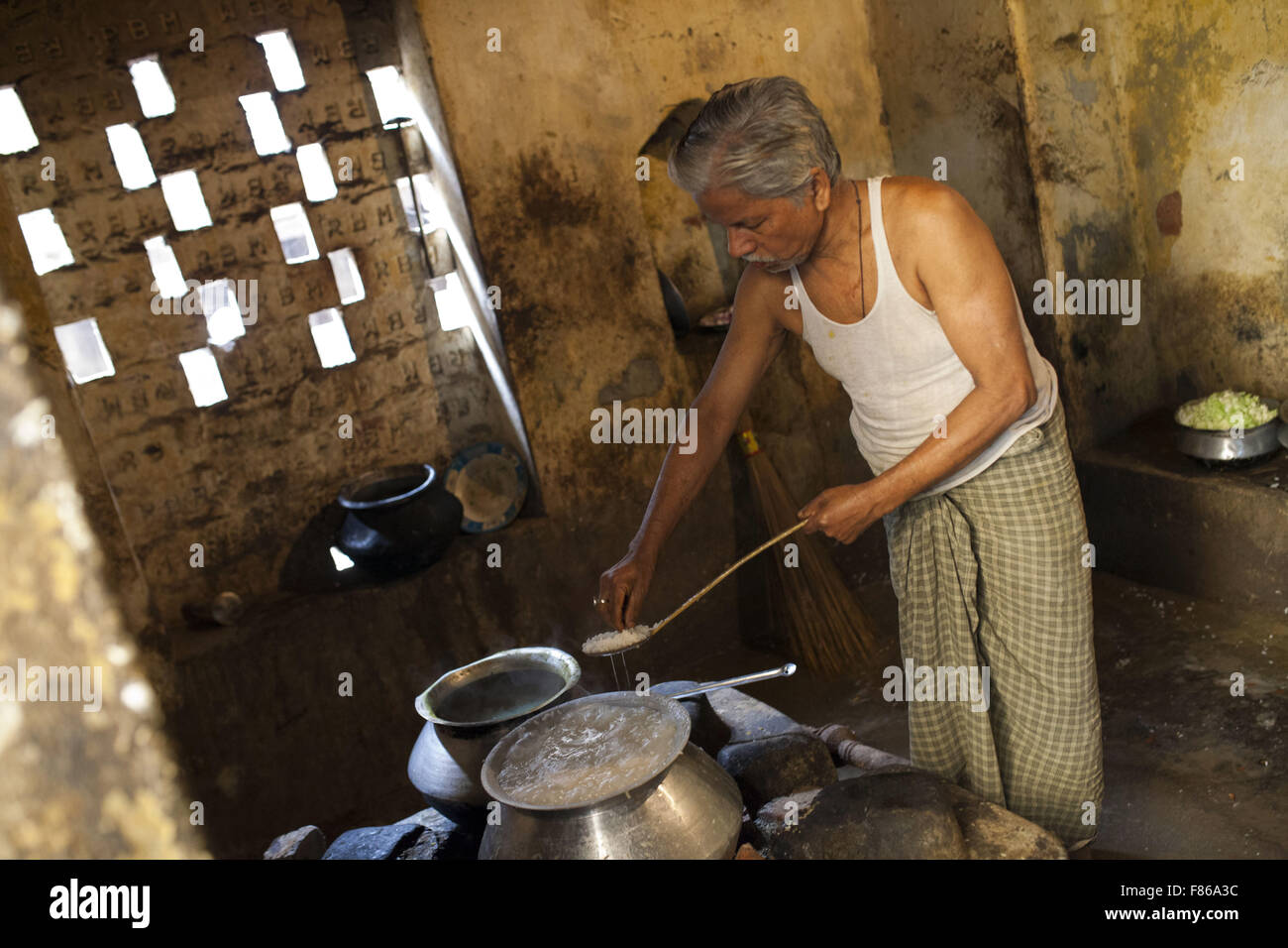 Dhaka, Bangladesh. 6th Dec, 2015. DHAKA, BANGLADESH 06th December: A ...