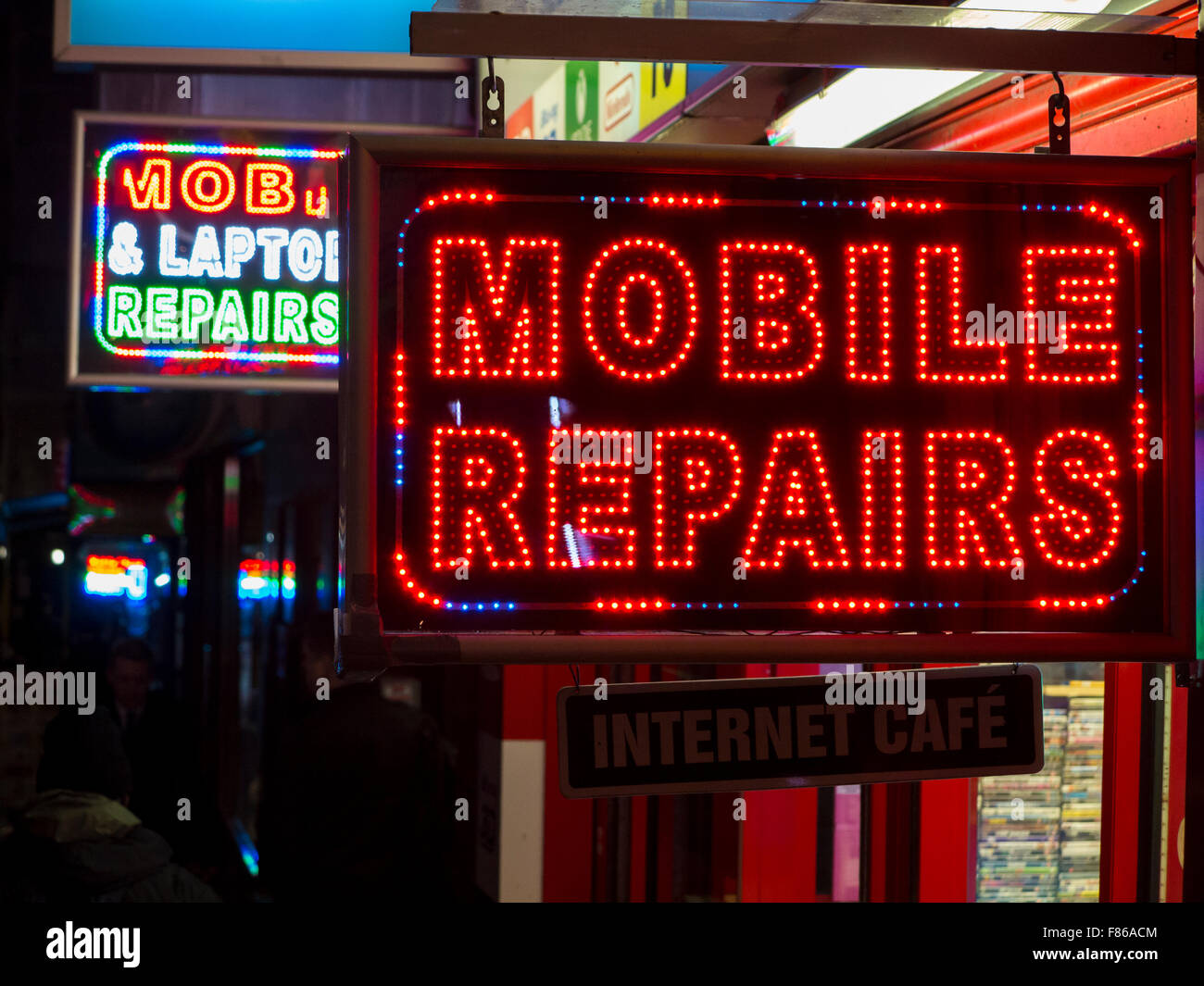 Laptop repair hi-res stock photography and images - Alamy