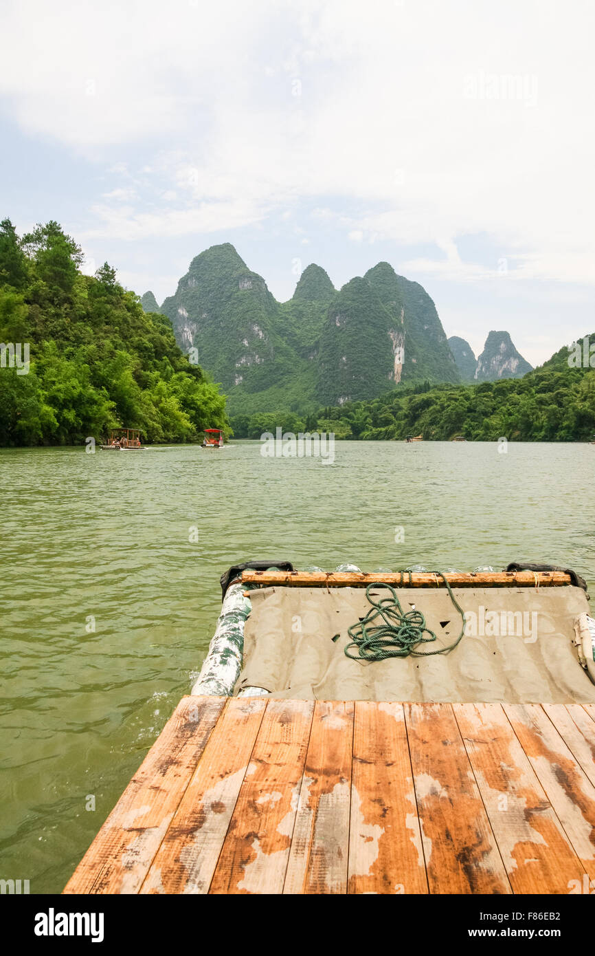 Bamboo rafting li river china Stock Photo - Alamy