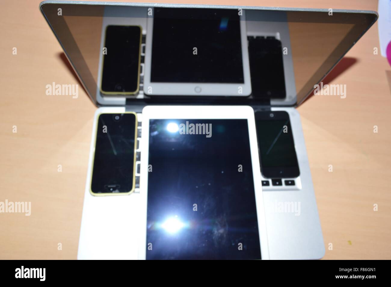 All the digital devices of daily use: Smartphone, ipod, leptop, tablet ...