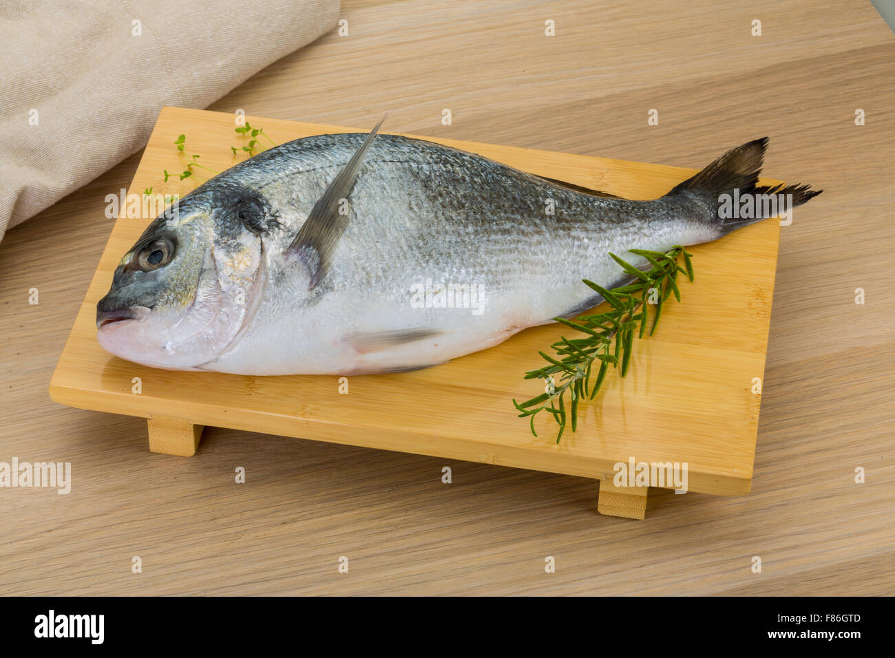 Raw dorado - fish ready for cooking Stock Photo - Alamy