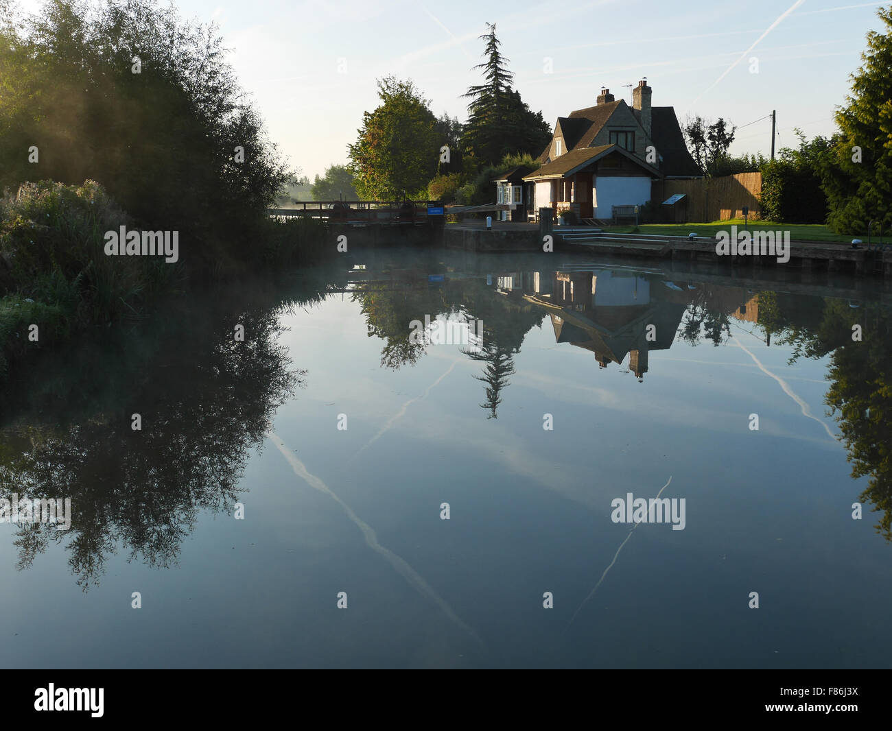 Early Morning Kings Lock river Thames Oxford UK Stock Photo - Alamy