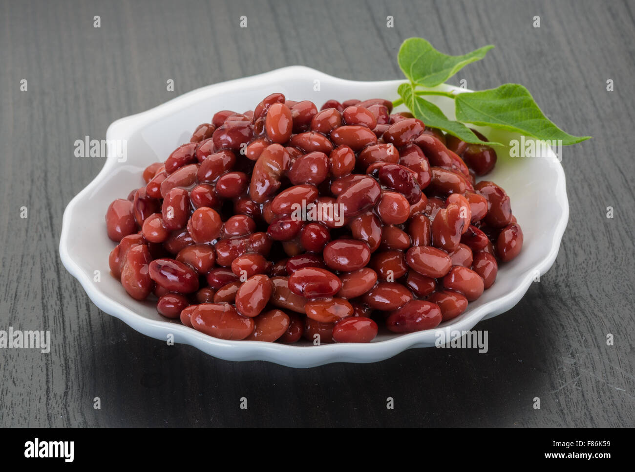Red beans from can with leaf Stock Photo - Alamy