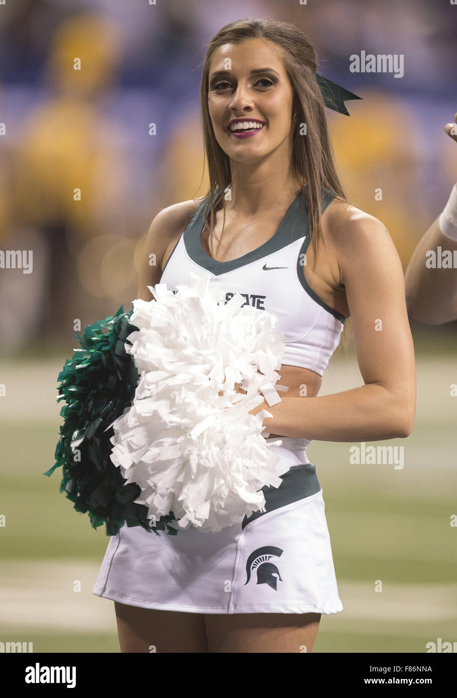 Michigan state spartans cheerleader hi-res stock photography and images ...