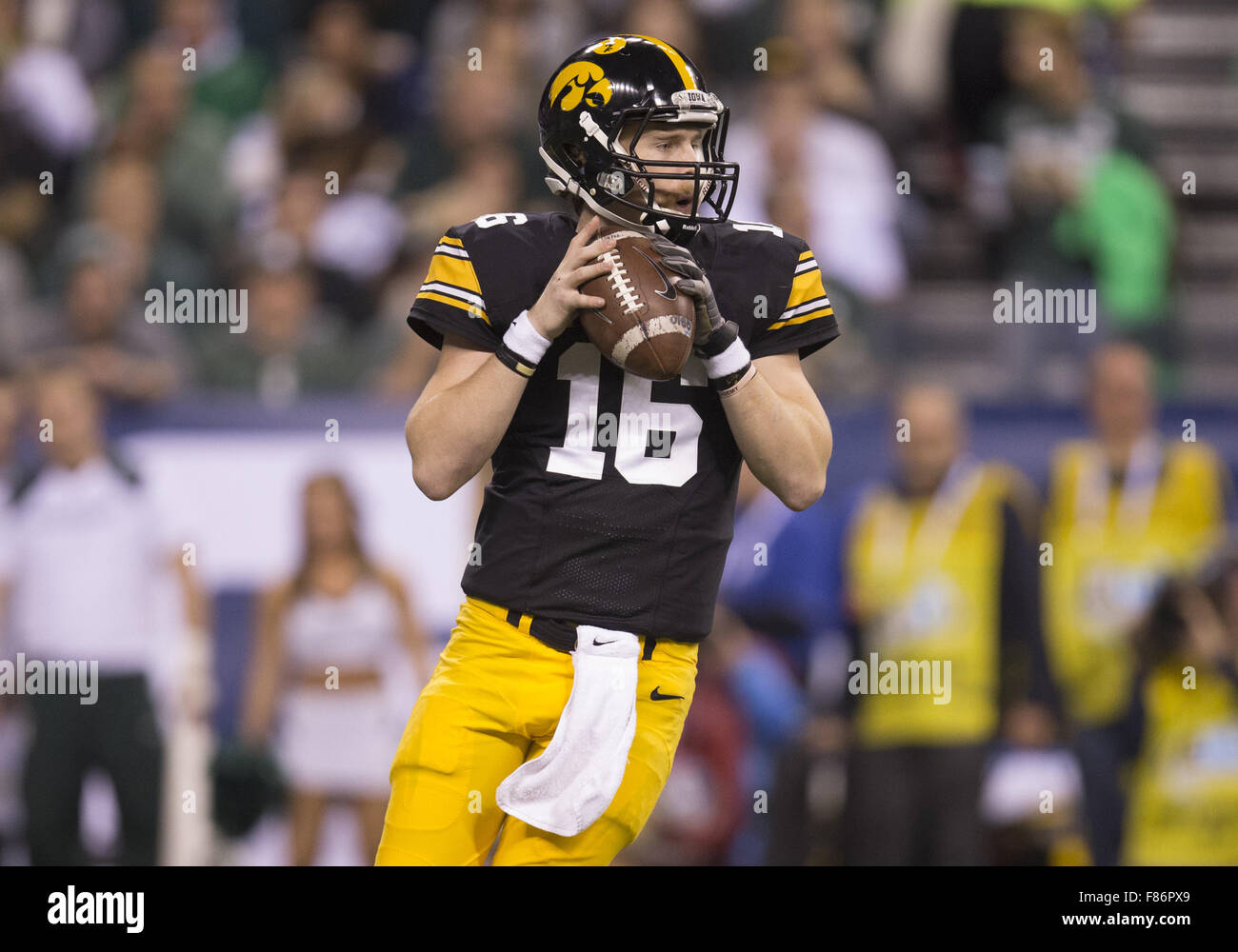 Indianapolis, Indiana, USA. 05th Dec, 2015. Iowa quarterback C.J ...