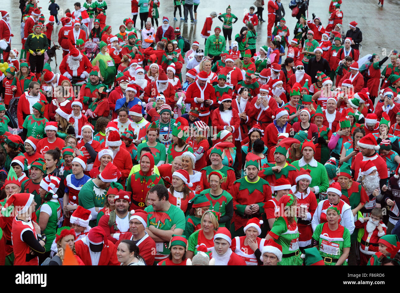 The Great Cardiff Bay Santa and Elf Dash in aid of Welsh Hearts ...