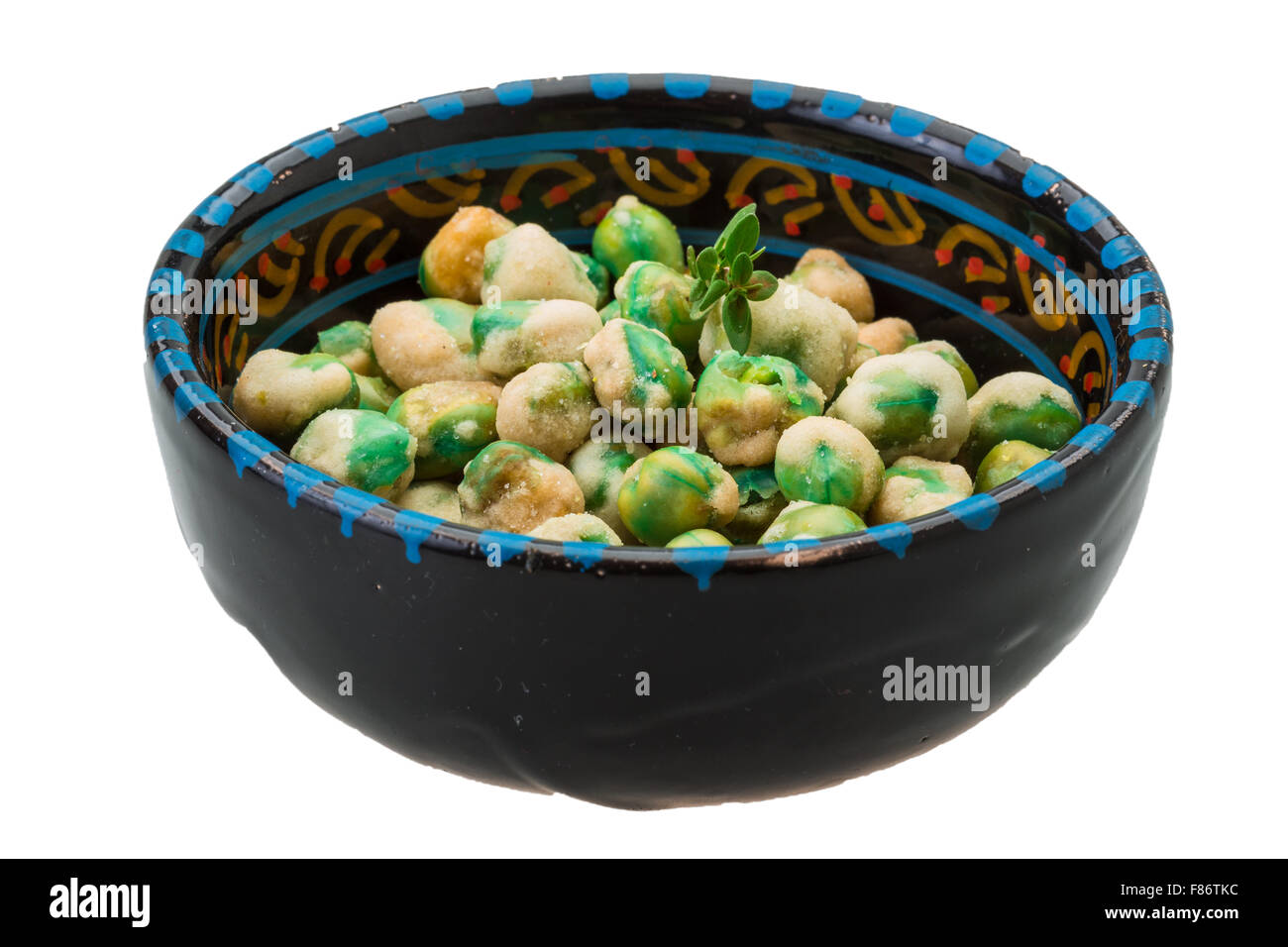 Crispy green peas isolated Stock Photo - Alamy