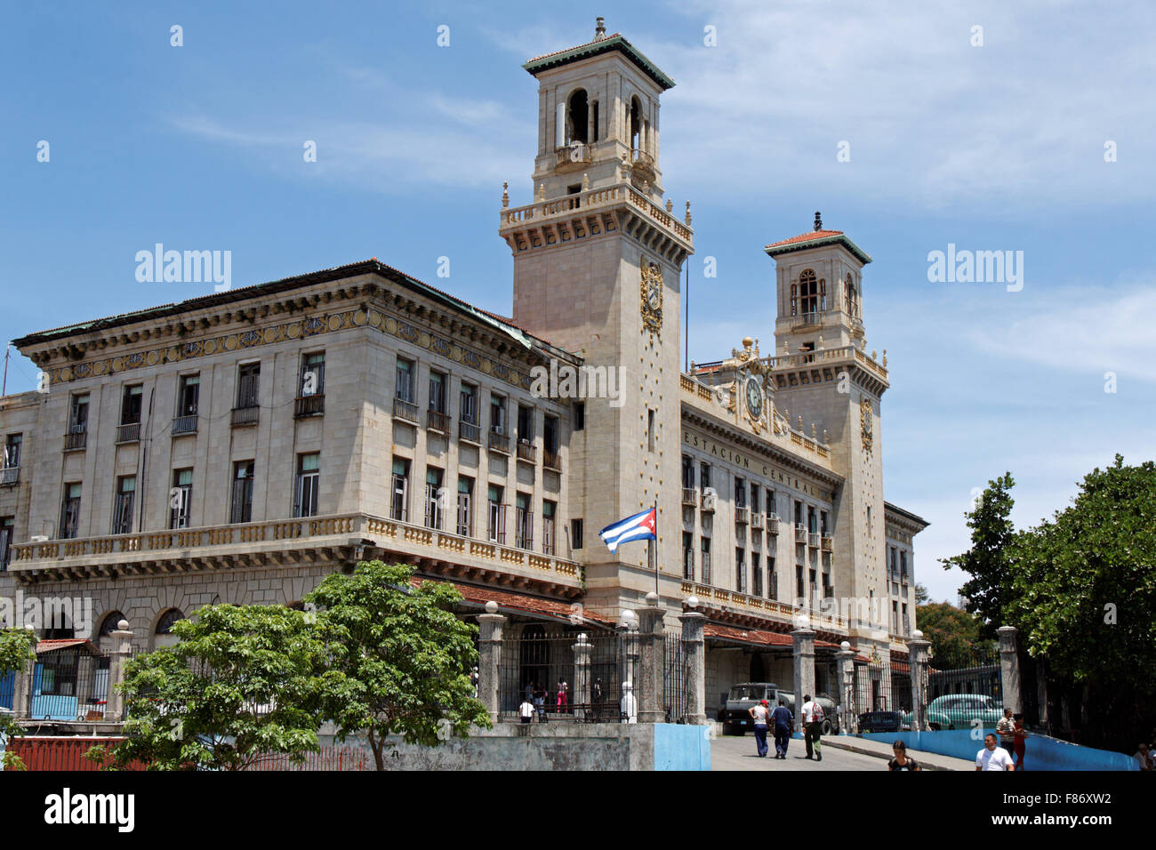 Havana train station hi-res stock photography and images - Alamy