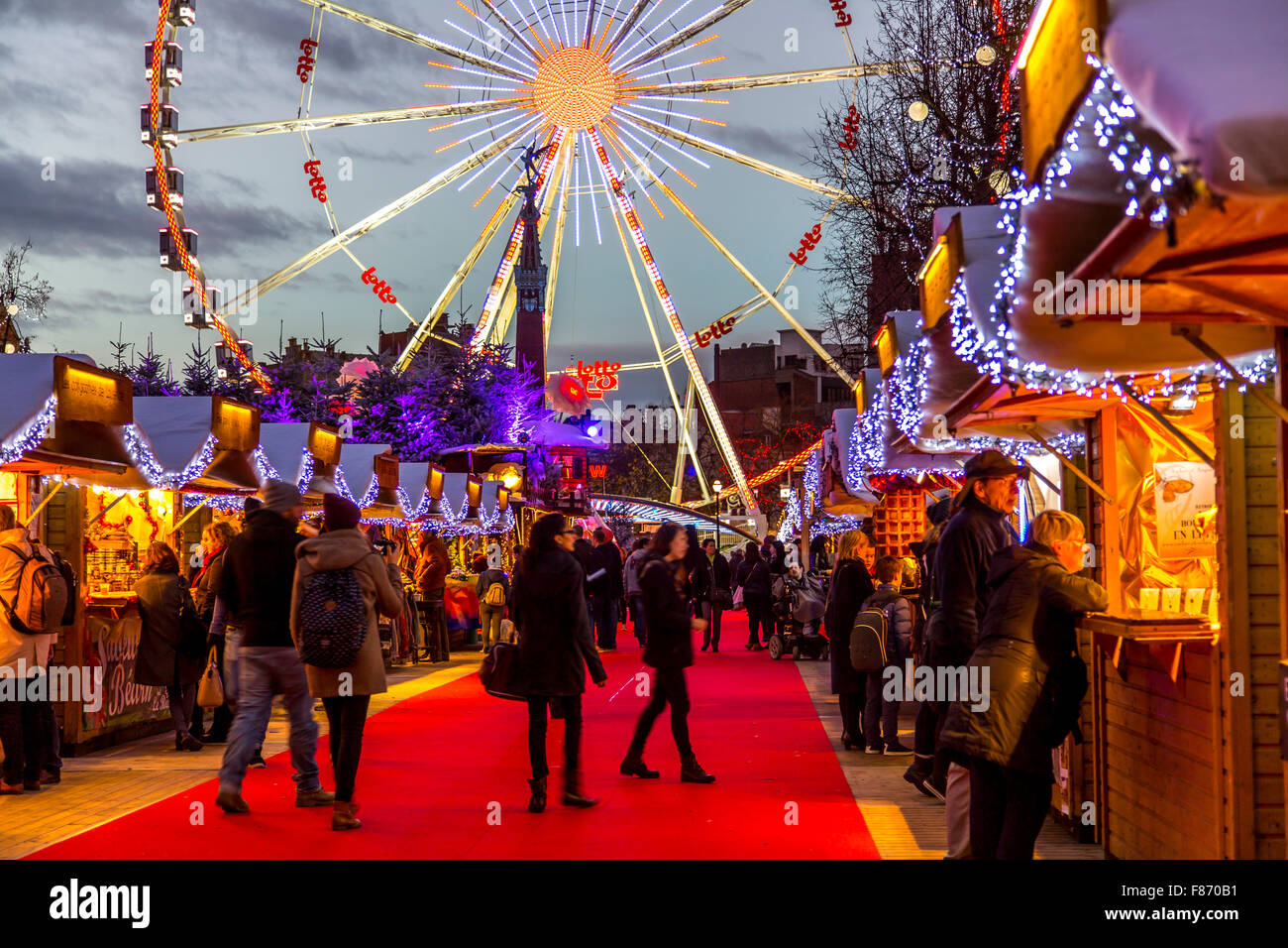 Christmas in Brussels, Belgium, Christmas market on the Fish-Market ...