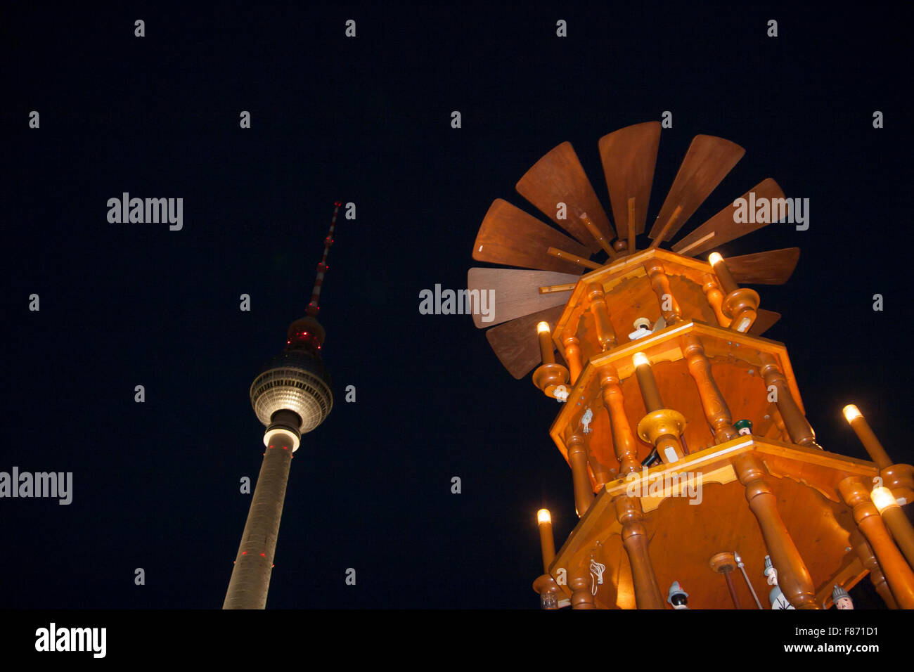 Christmas Market between TV Tower and Rotes Rathaus. Berlin, Germany ...