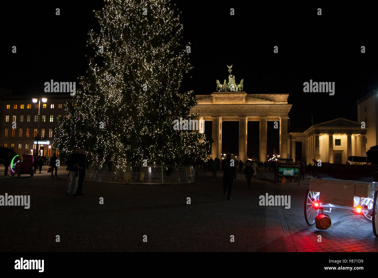 Brandenburger tor weihnachten hi-res stock photography and images - Alamy