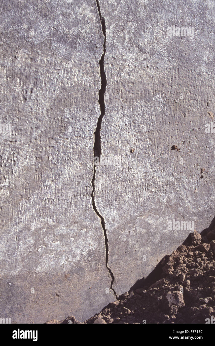 Cuneiform inscription relief nimrud hi-res stock photography and images ...