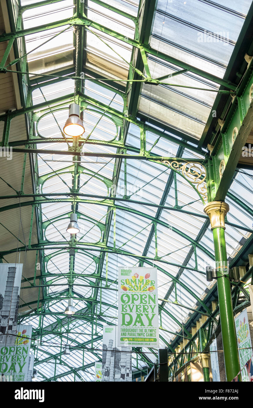 Open roof truss hi-res stock photography and images - Alamy