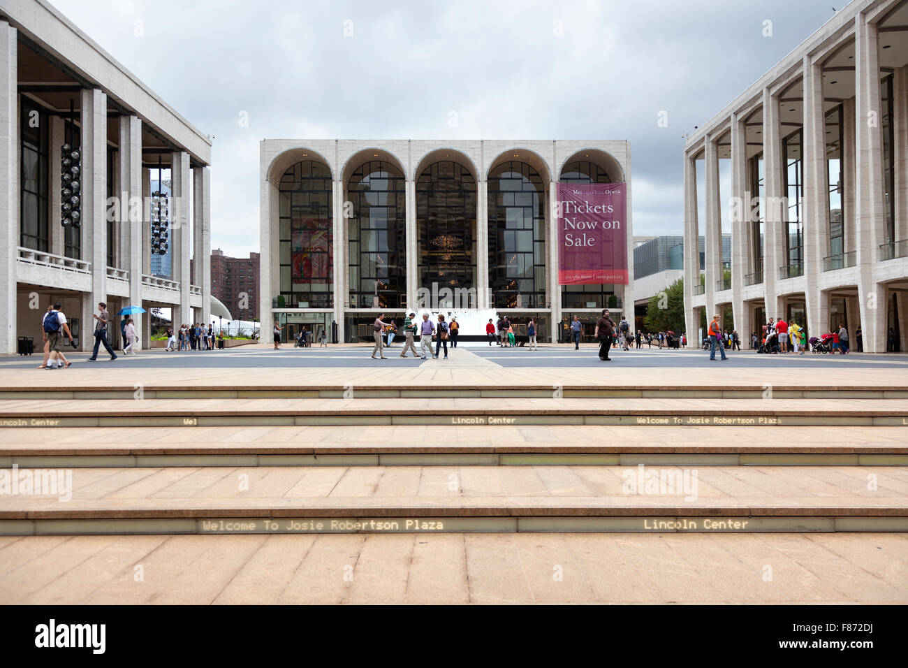 Juilliard building hi-res stock photography and images - Alamy