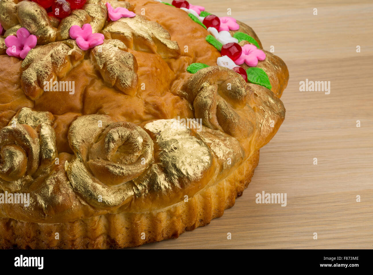 Karavay - Russian traditional bread on the desk Stock Photo - Alamy