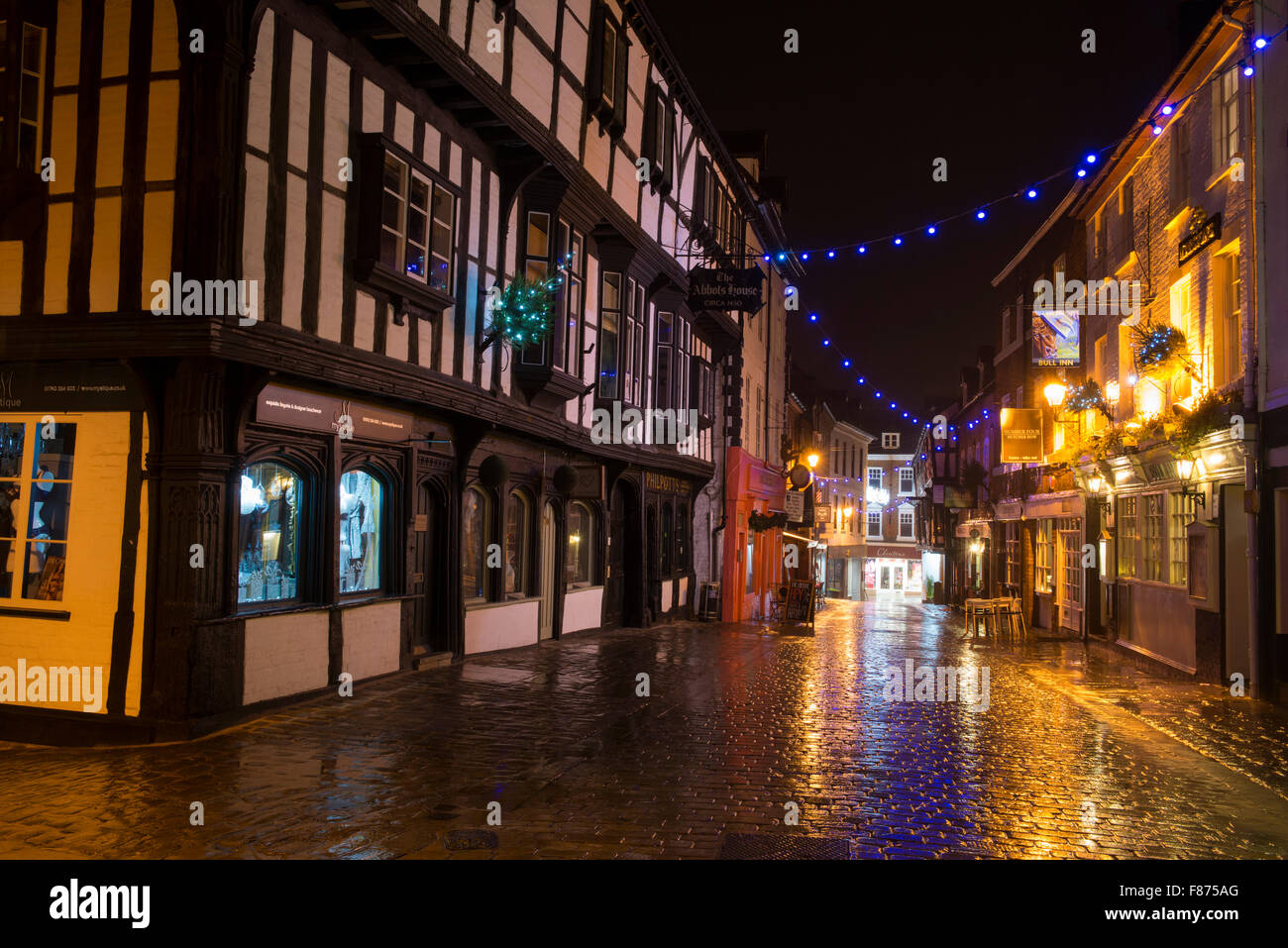 Christmas in Butcher Row, Shrewsbury, Shropshire Stock Photo - Alamy