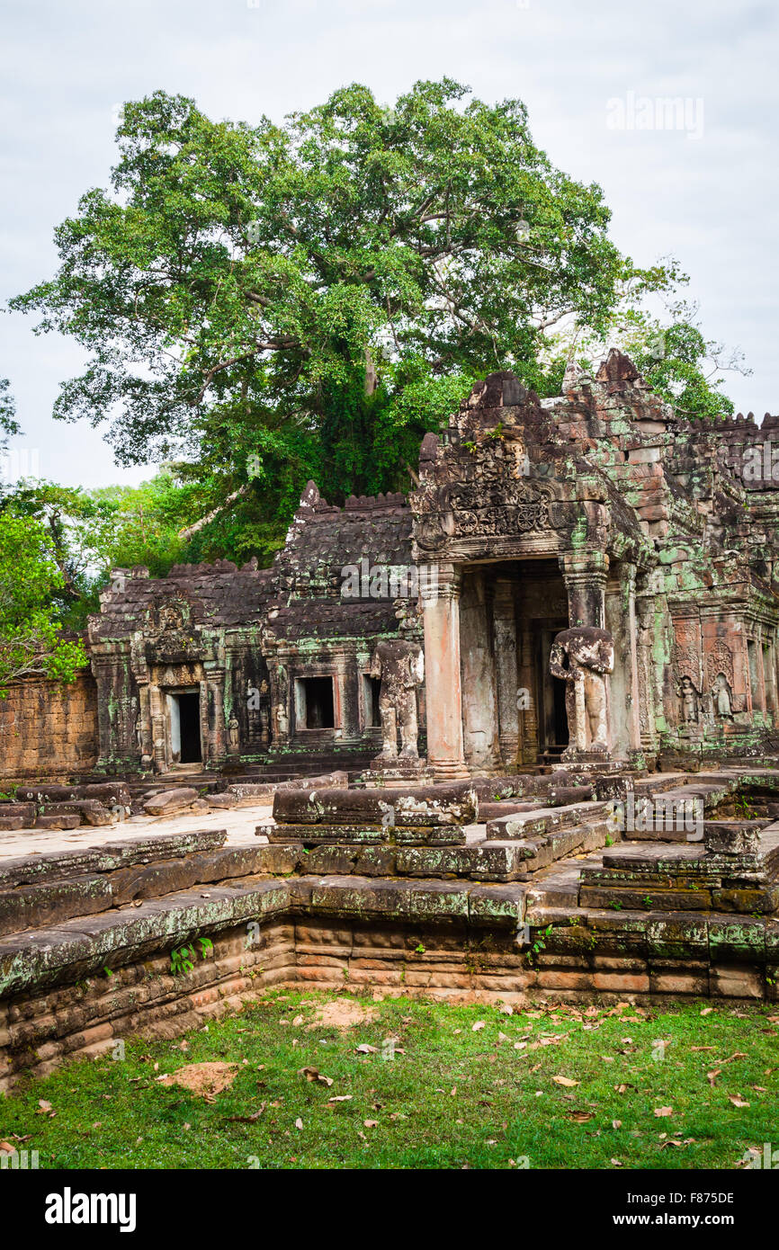 Angkor thom aerial hi-res stock photography and images - Alamy