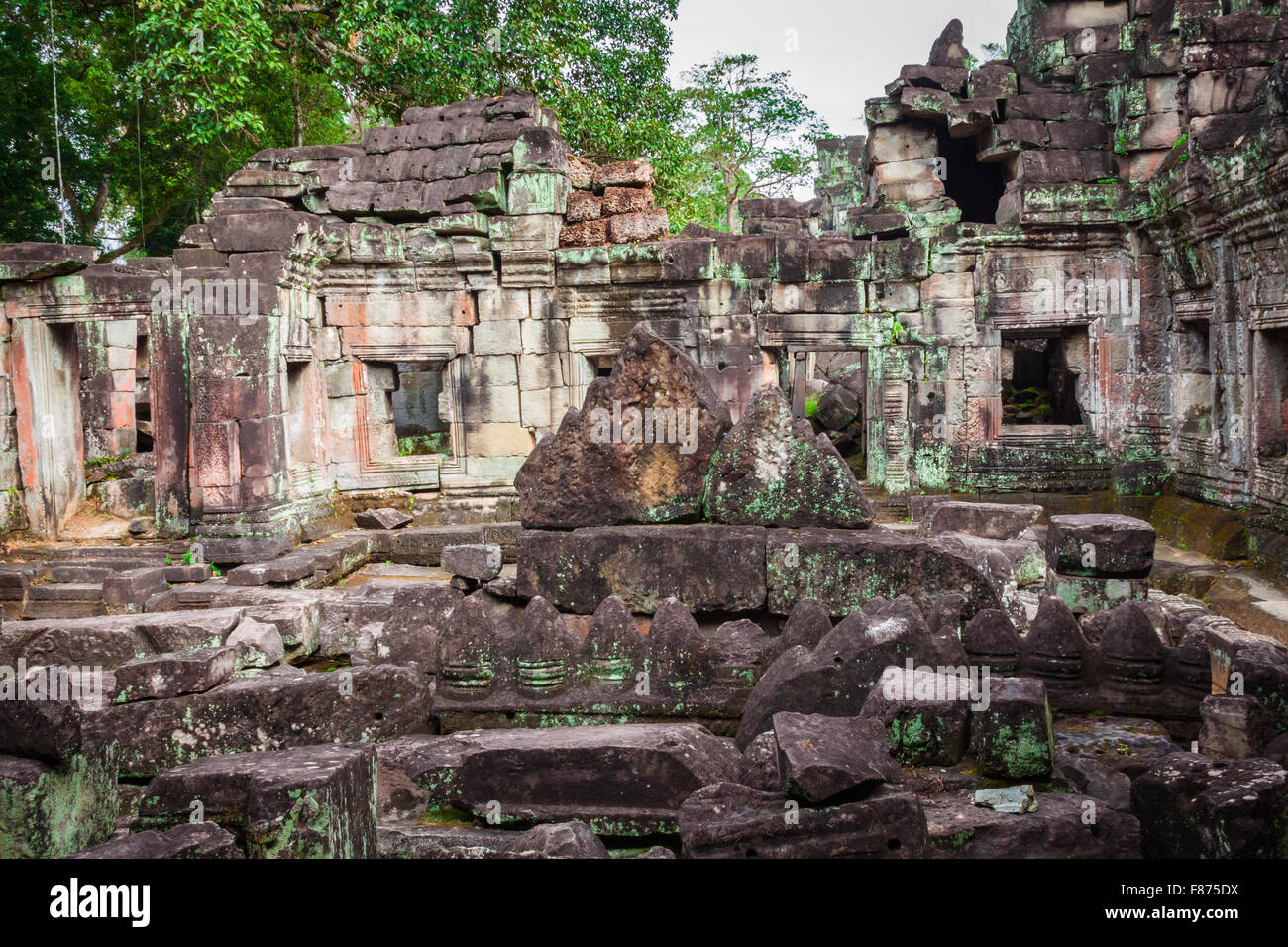 Angkor thom aerial hi-res stock photography and images - Alamy