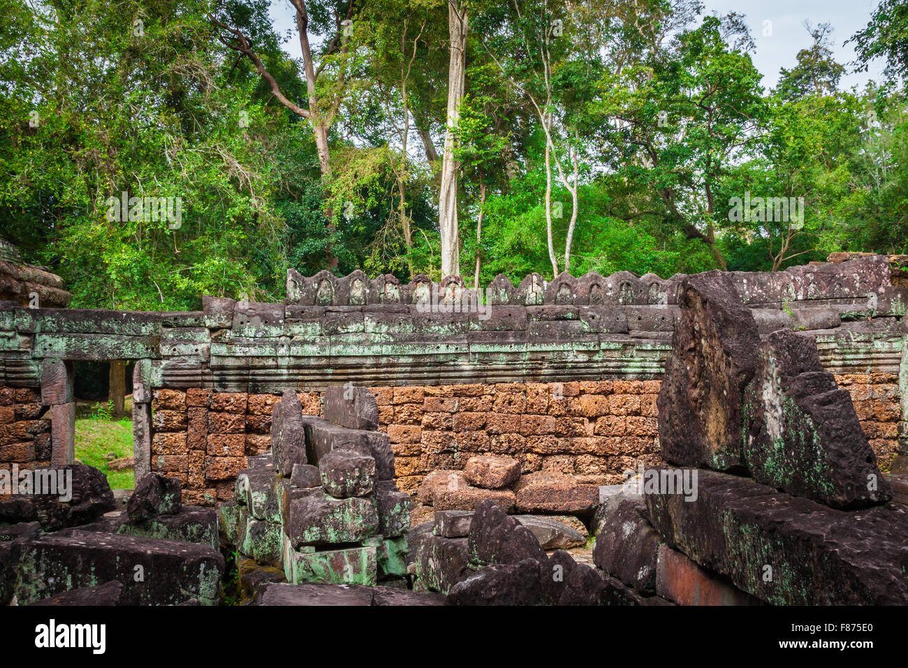 Angkor thom aerial hi-res stock photography and images - Alamy