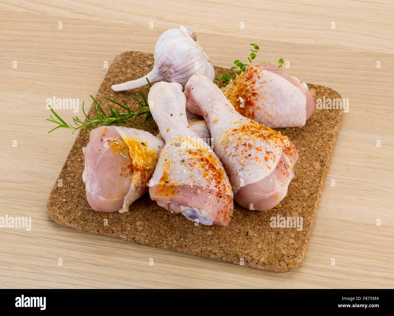 Raw chicken legs - ready for cooking Stock Photo - Alamy
