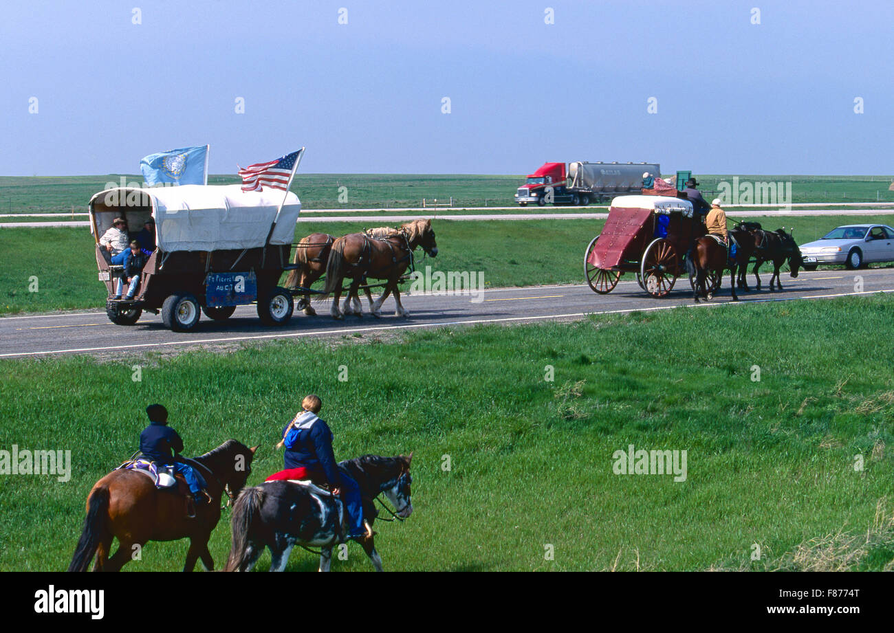 North dakota prairie wagon hi-res stock photography and images - Alamy
