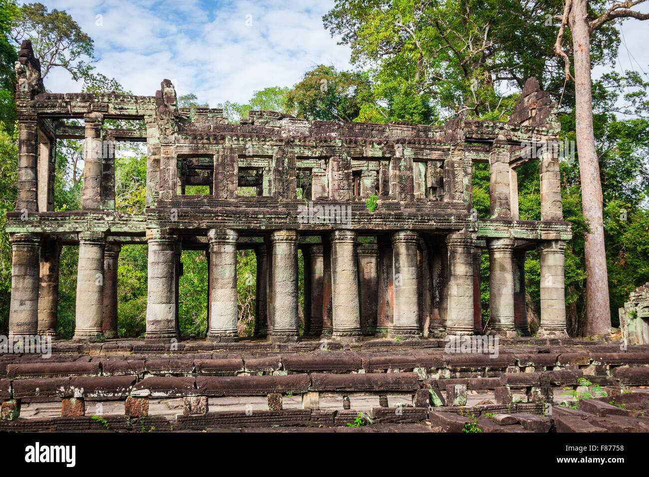 Angkor thom aerial hi-res stock photography and images - Alamy