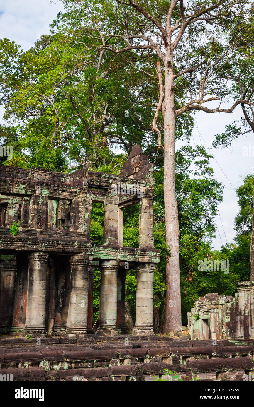 Angkor thom aerial hi-res stock photography and images - Alamy