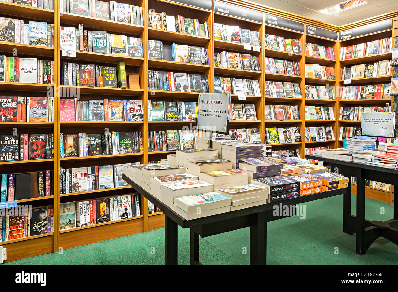 Bookshop display hi-res stock photography and images - Alamy