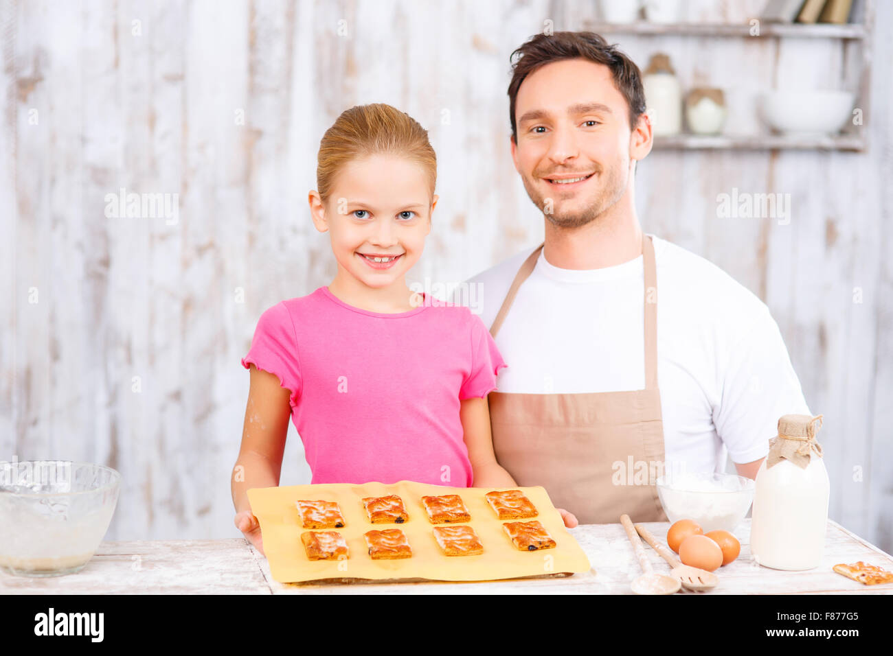 Father baking hi-res stock photography and images - Alamy