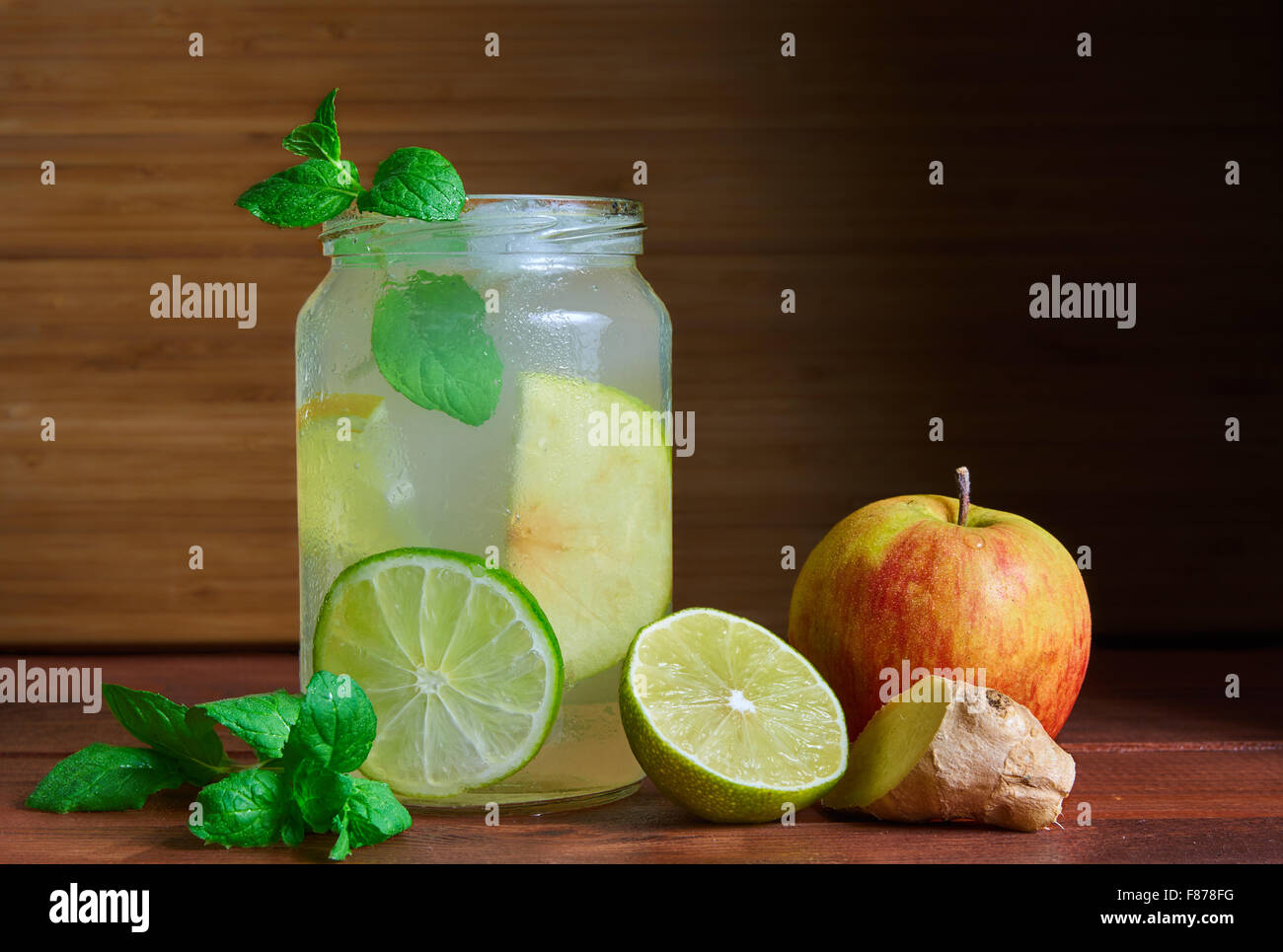 Cold homemade energy drink switchel in a mason jar Stock Photo - Alamy