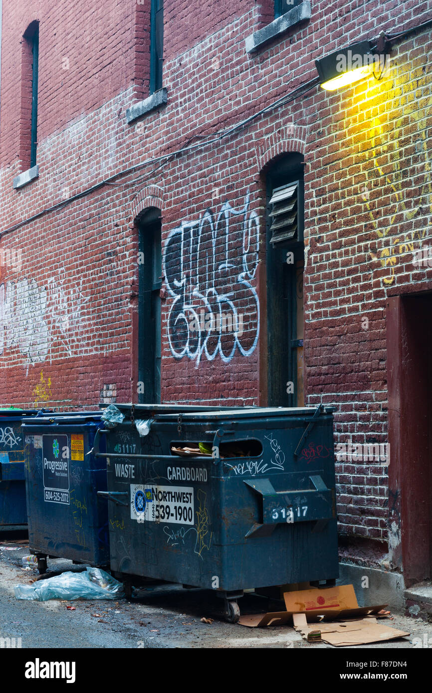 Junk alley hi-res stock photography and images - Alamy