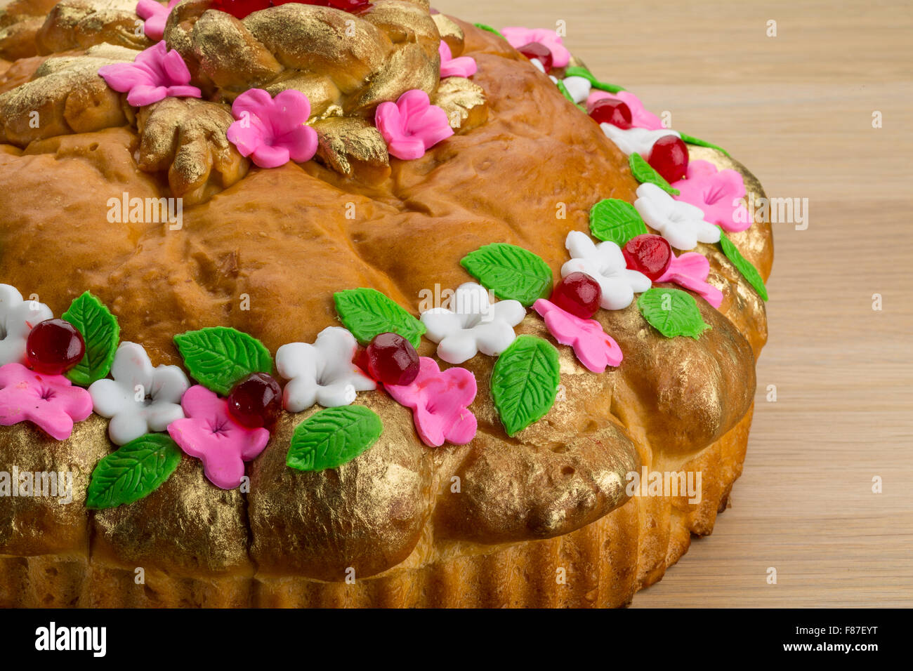 Karavay - Russian traditional bread on the desk Stock Photo - Alamy