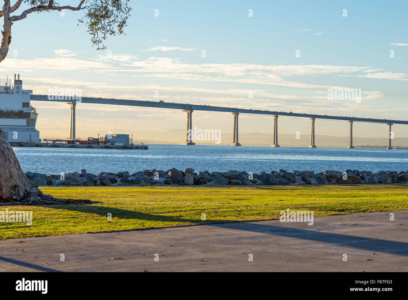 Coronado bridge from embarcadero park hi-res stock photography and ...