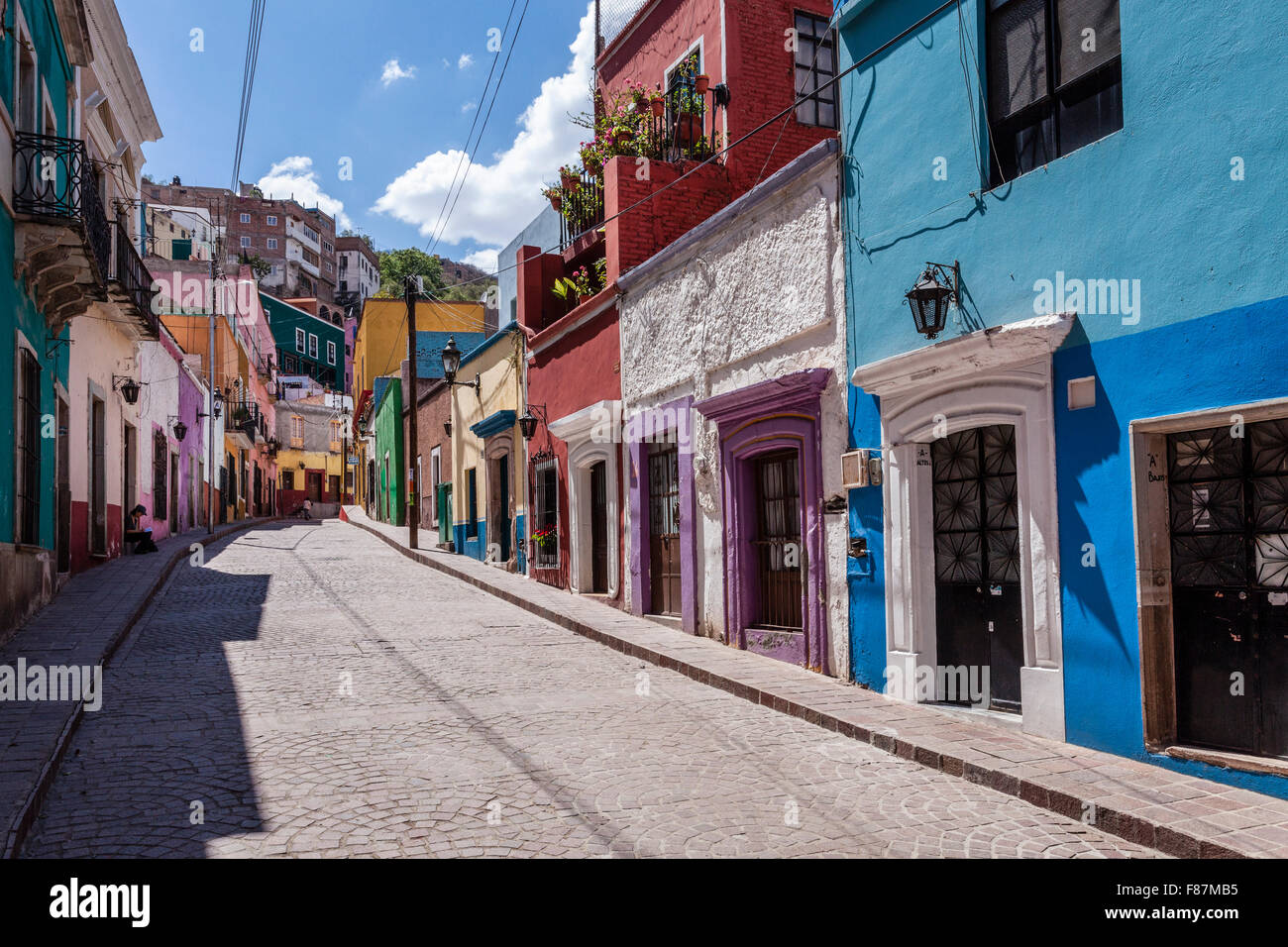 Colorful street in the historic downtown of Guanajuato, Mexico Stock ...
