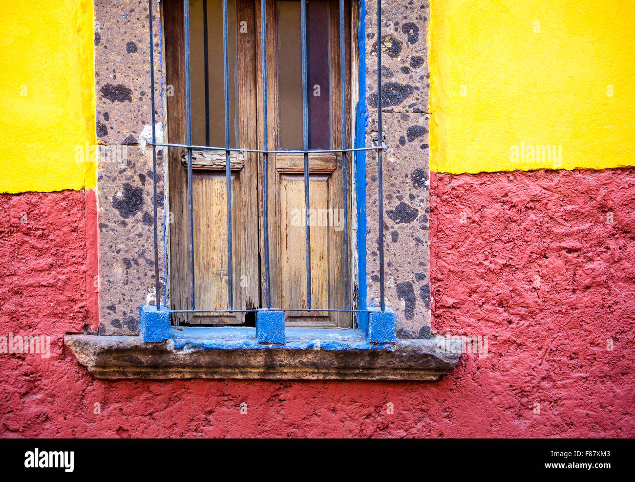 Primary colors in San Miguel de Allende, Mexico Stock Photo - Alamy
