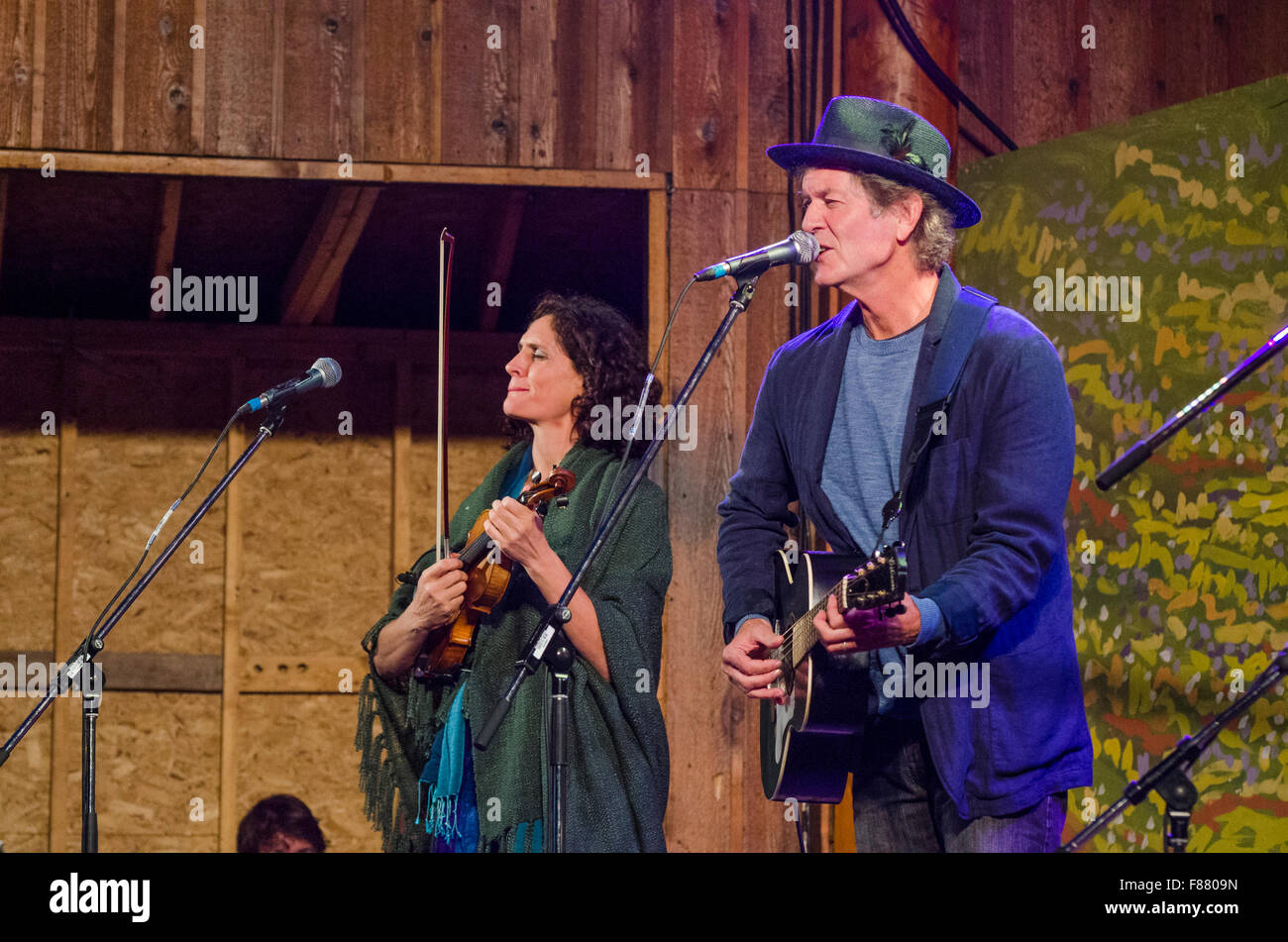 Rodney crowell singer guitarist singing rodney crowell hi-res stock ...