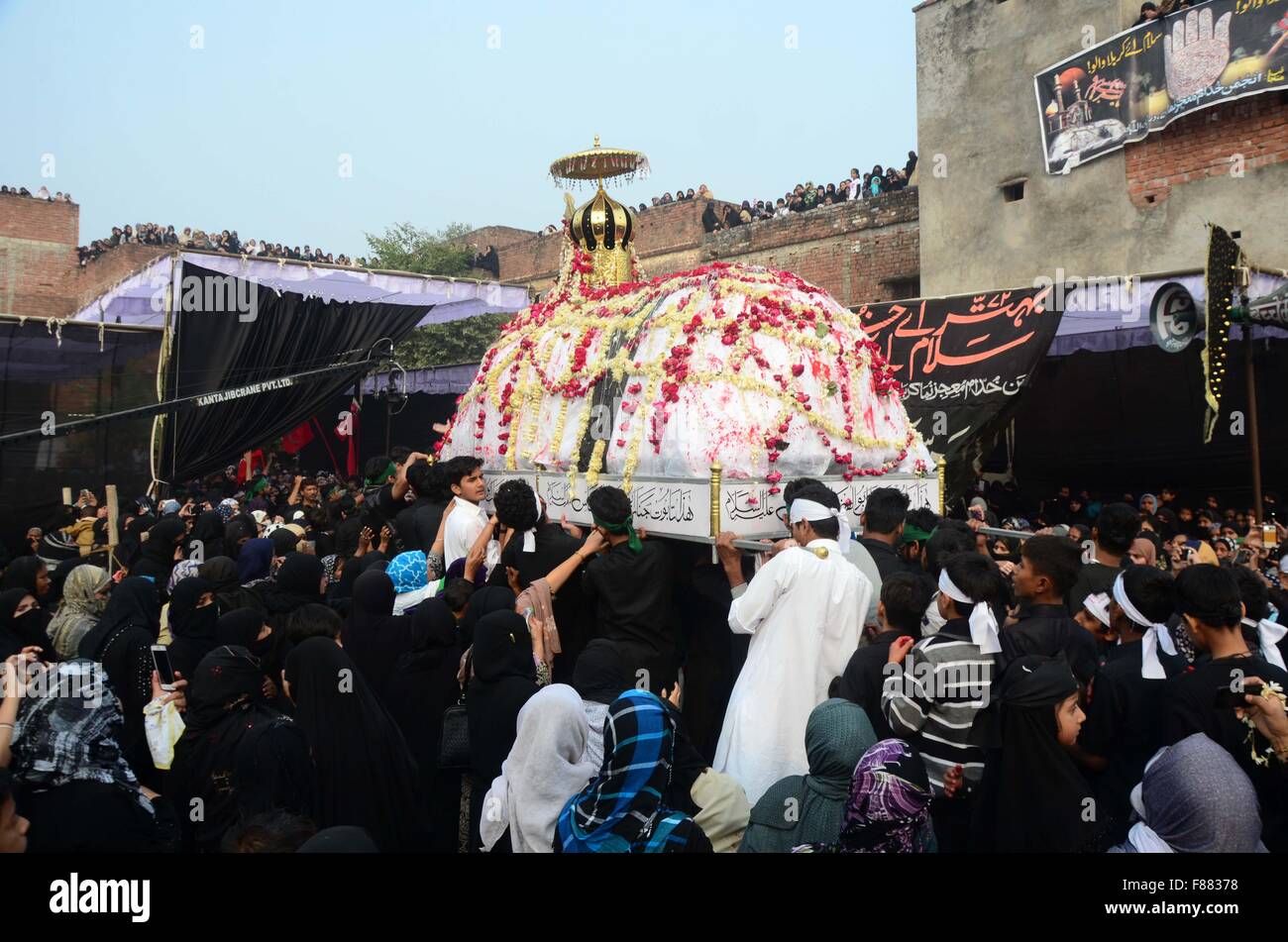 Allahabad, India. 06th Dec, 2015. Muslim devotees participate in the 72 ...