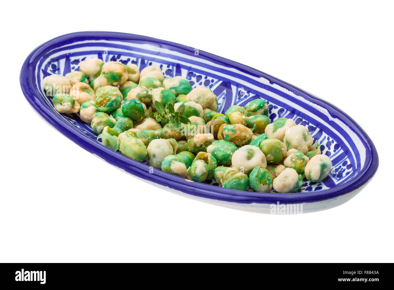 Crispy green peas isolated Stock Photo - Alamy