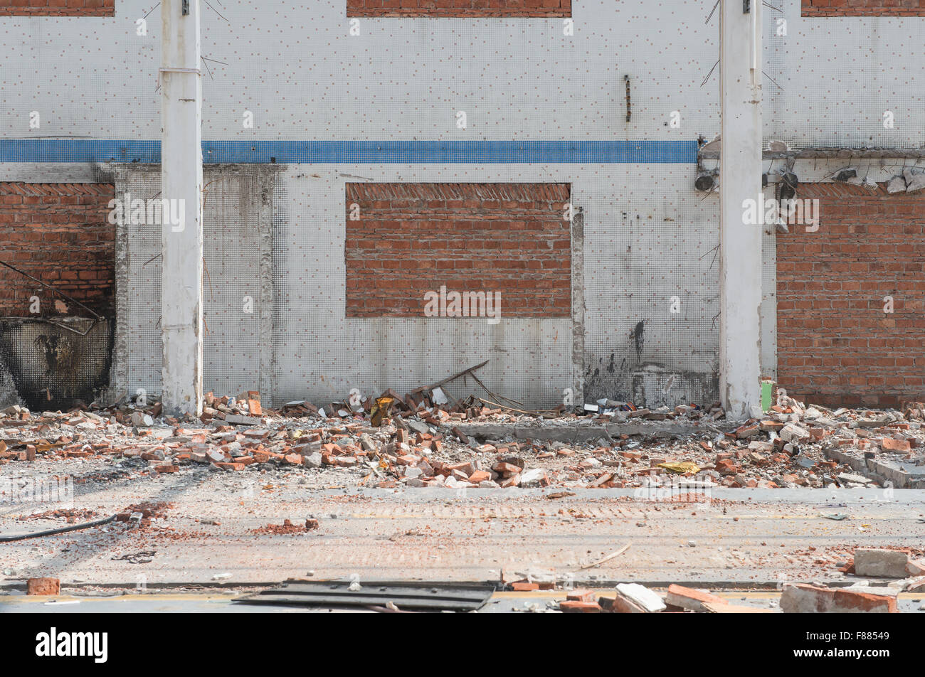 Demolition of an old factory building Stock Photo - Alamy