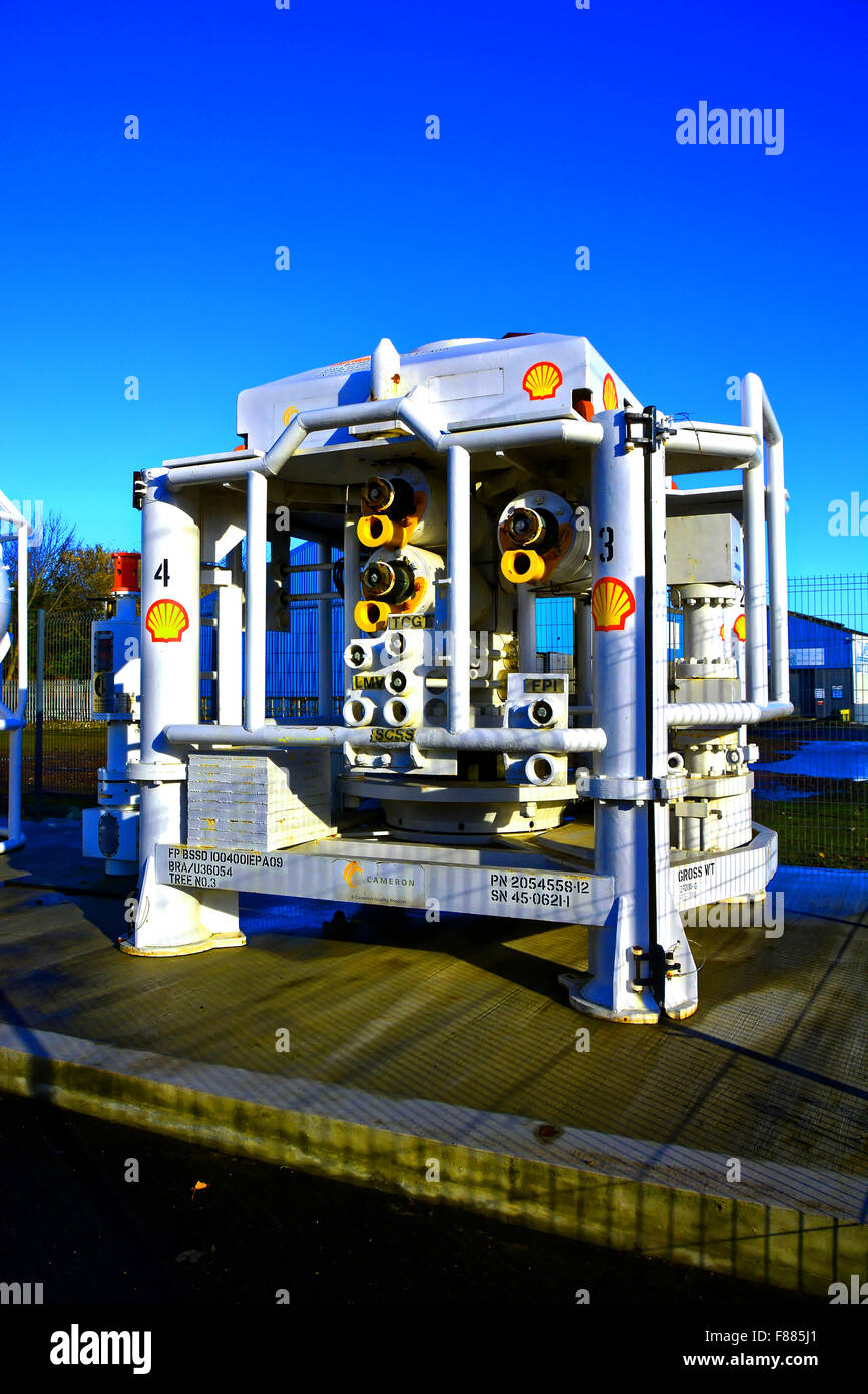 Cameron made deep sea oil well pipe tree connector and diving bell ...