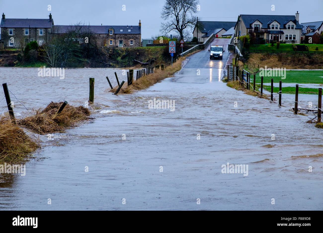 The River Clyde in flood near Thankerton in South Lanarkshire Stock ...