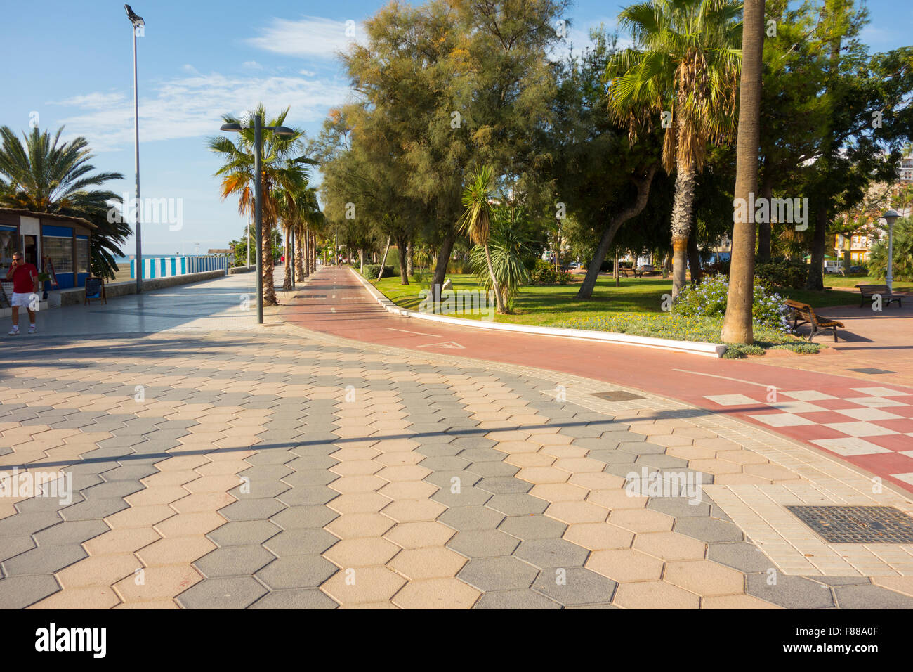 Running along promenade hi-res stock photography and images - Alamy