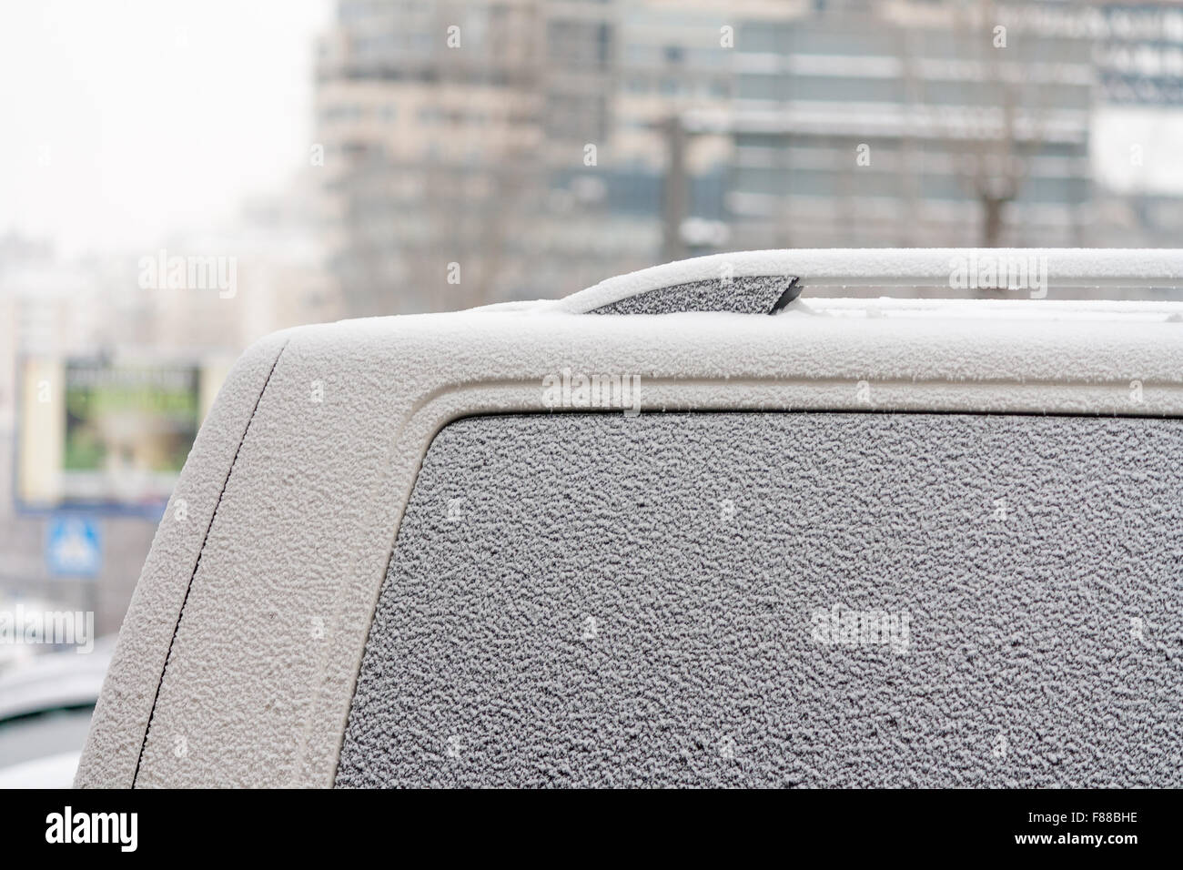 Car window with snow hi-res stock photography and images - Alamy