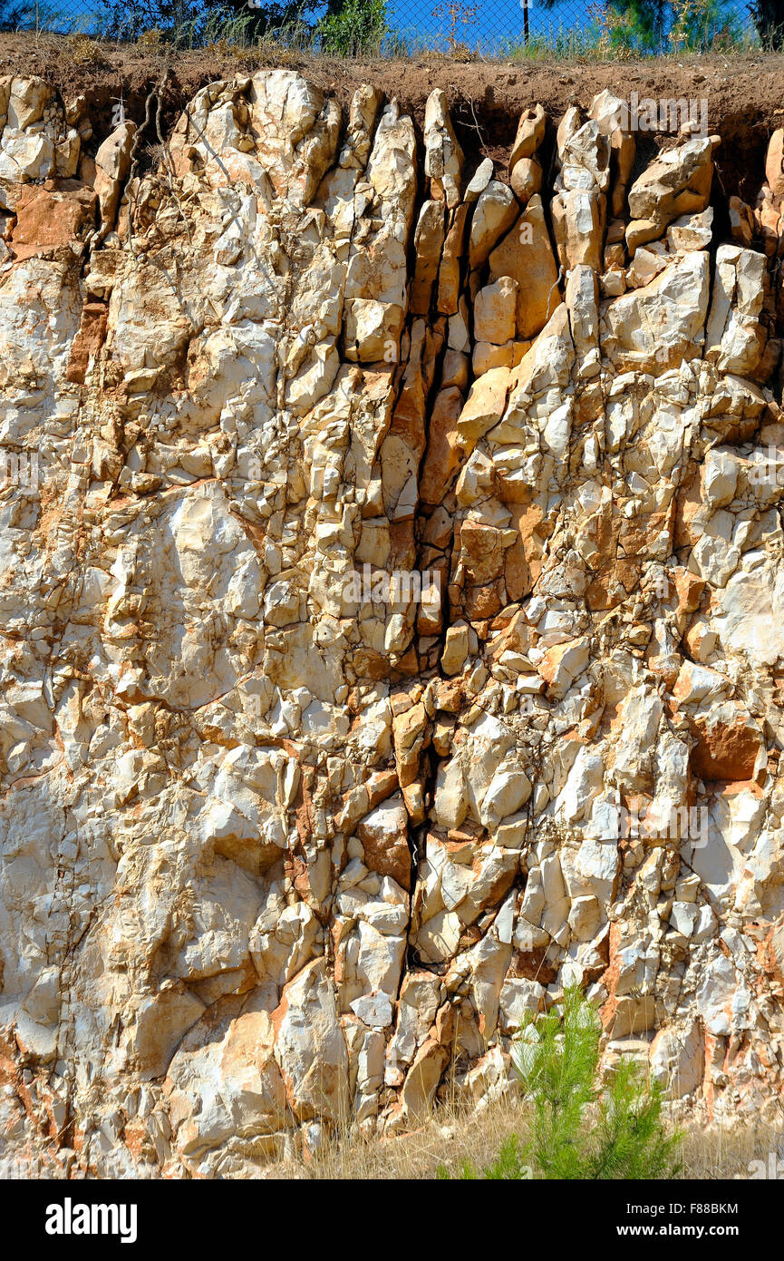 Fissured rock hi-res stock photography and images - Alamy