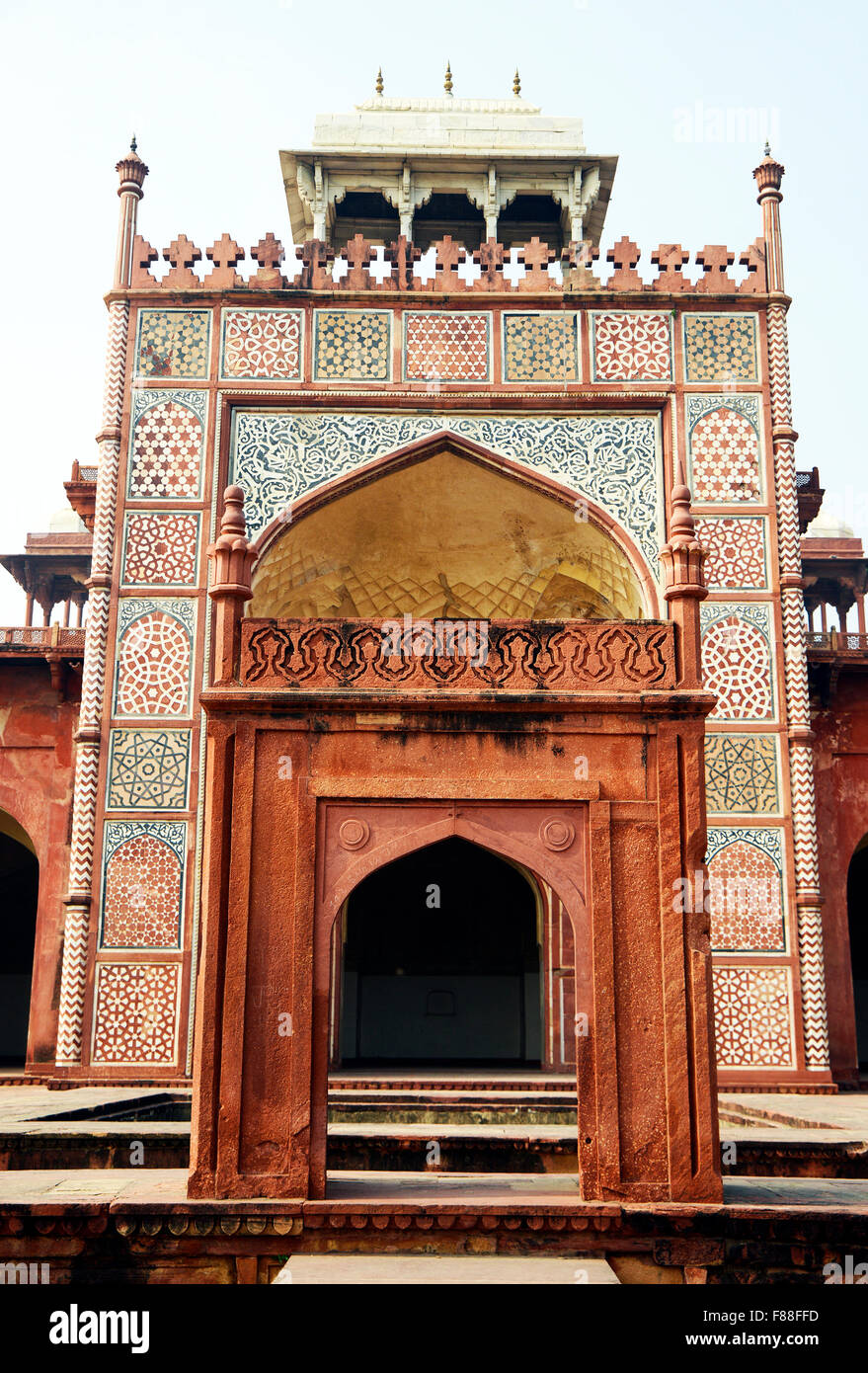 Entrance gate of Akbar's Tomb Stock Photo - Alamy